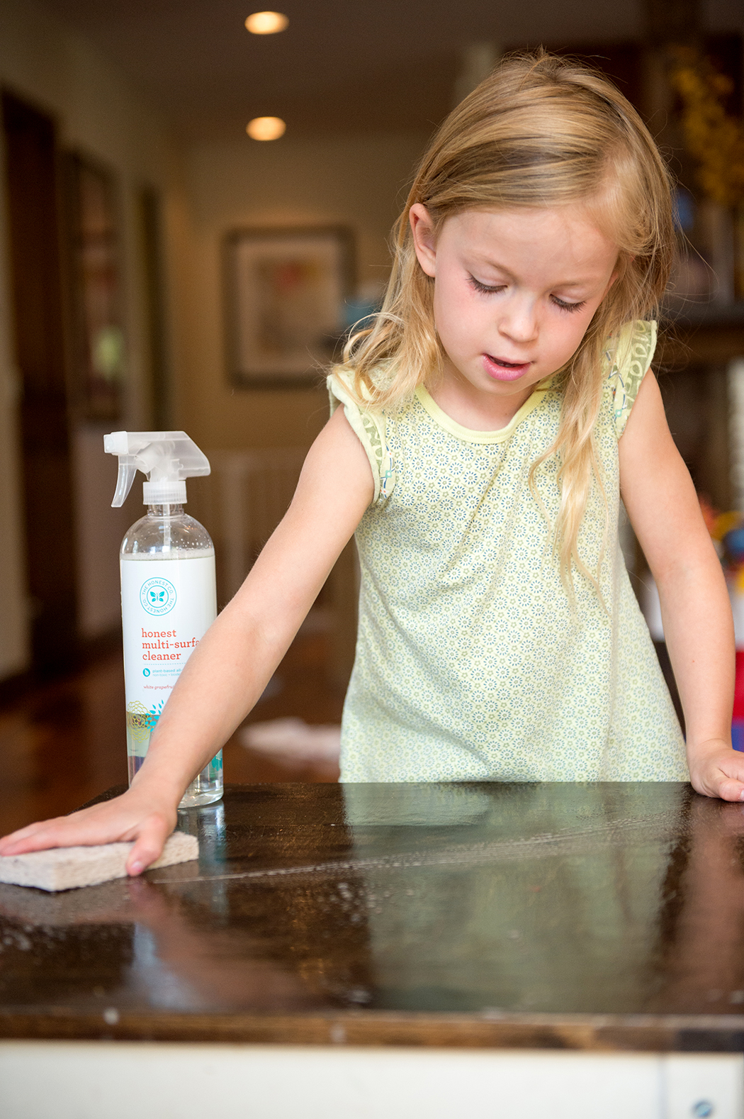 Cleaning Tips for Kids + Chore Chart Printable