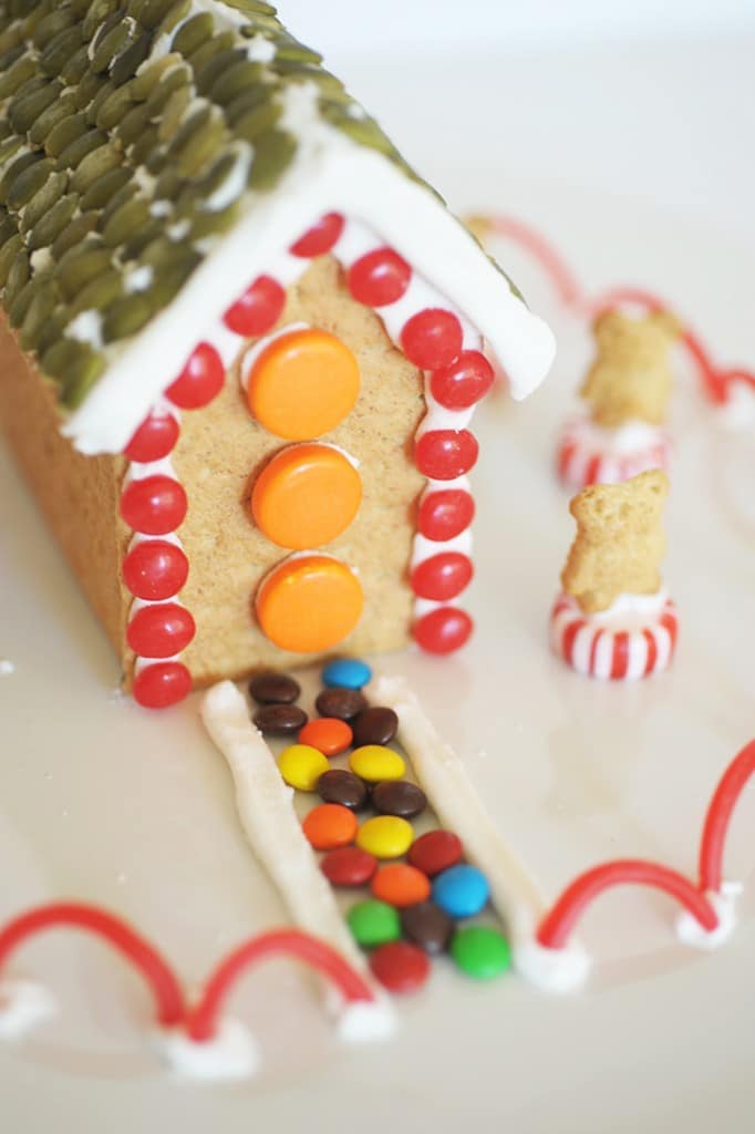 DIY Graham Cracker Gingerbread Houses - Alice and Lois