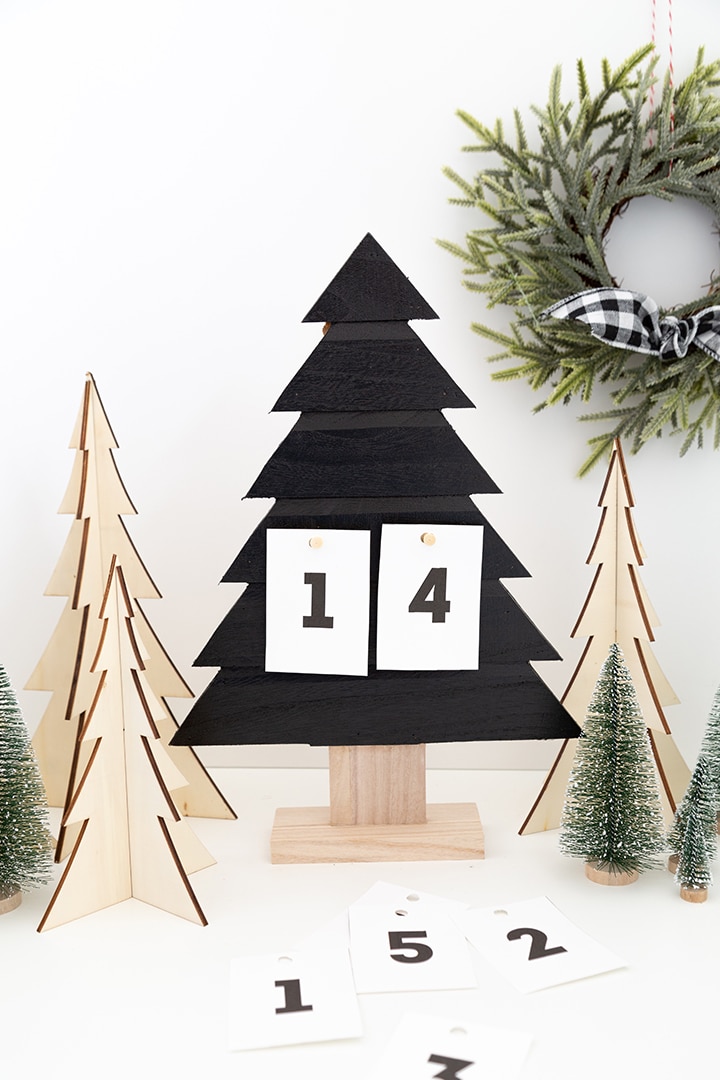 DIY Christmas Countdown Wood Tree - Alice and Lois