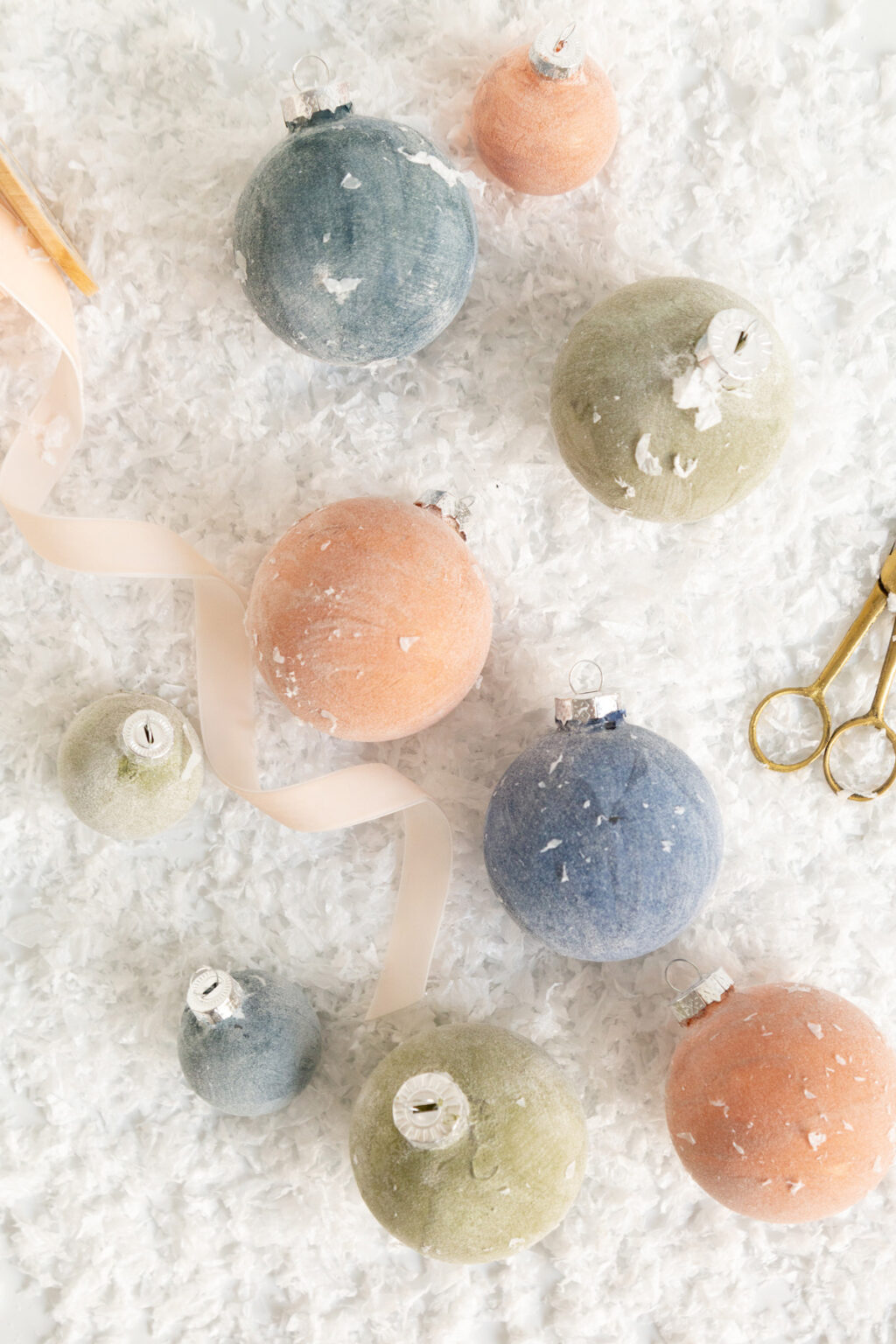DIY Velvet Inspired Ornaments - Alice and Lois